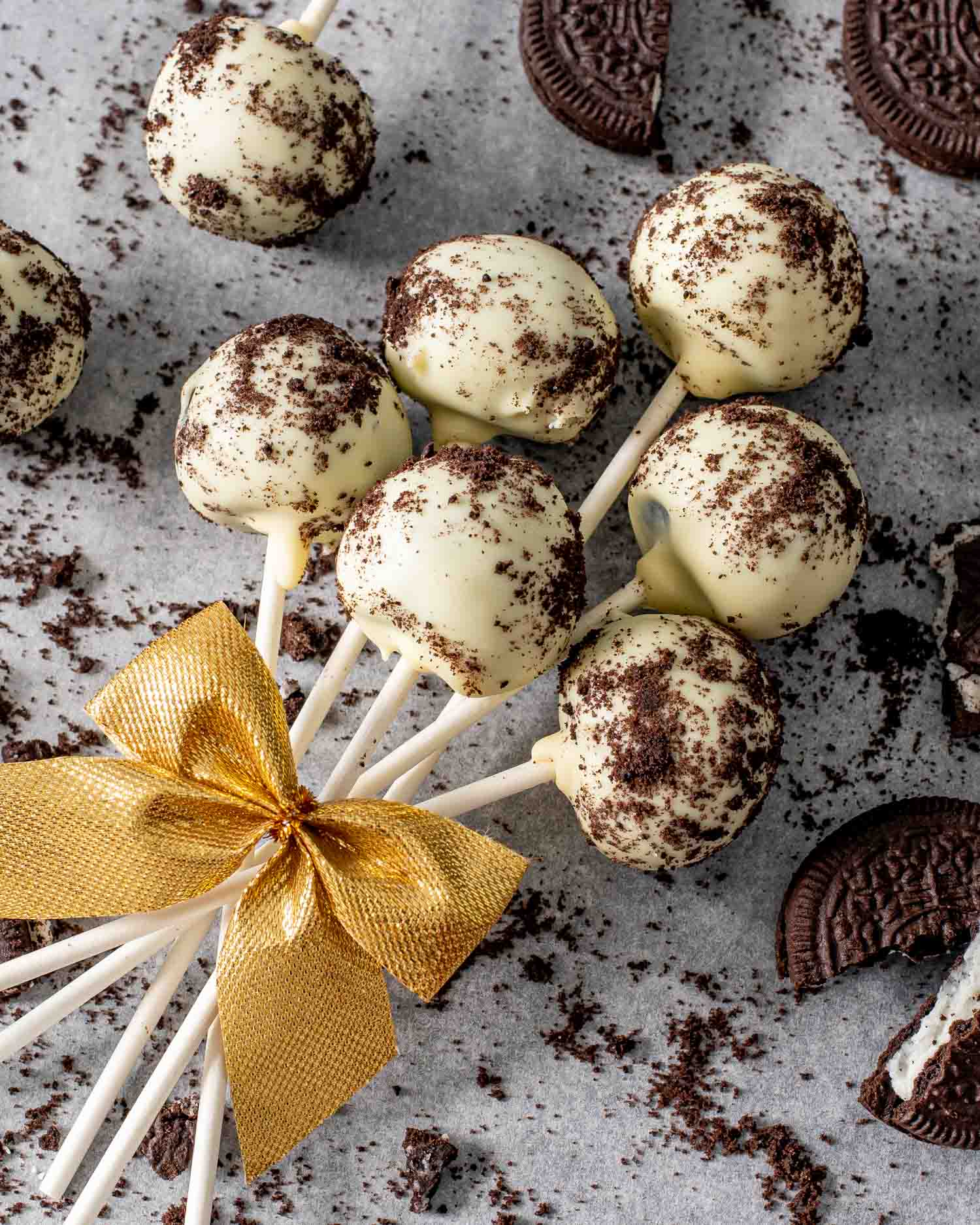 No Bake Oreo Cake Pops image No Bake Oreo Cake Pops image