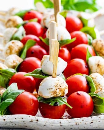 Mini Caprese Salad Bites - Jo Cooks