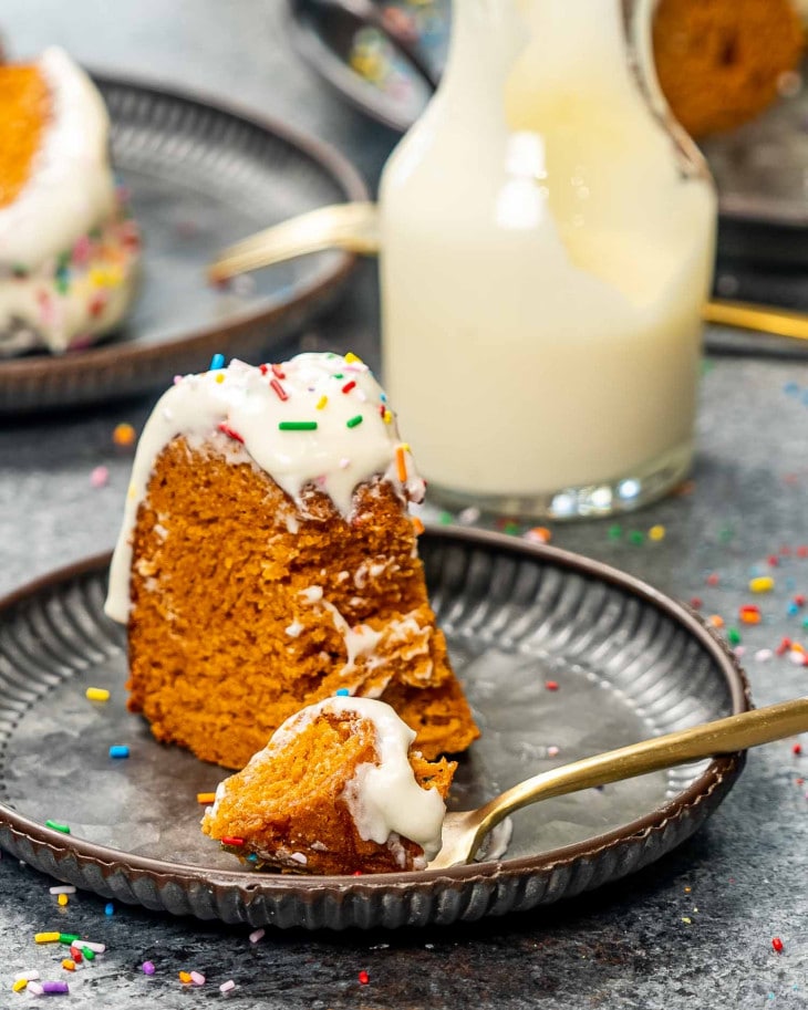 Tomato Soup Cake - Jo Cooks