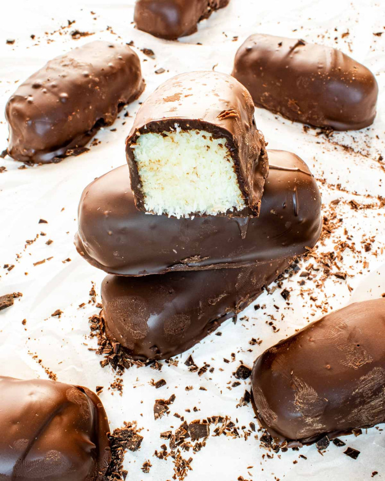Homemade Bounty Bars (Mounds Bars) - Jo Cooks
