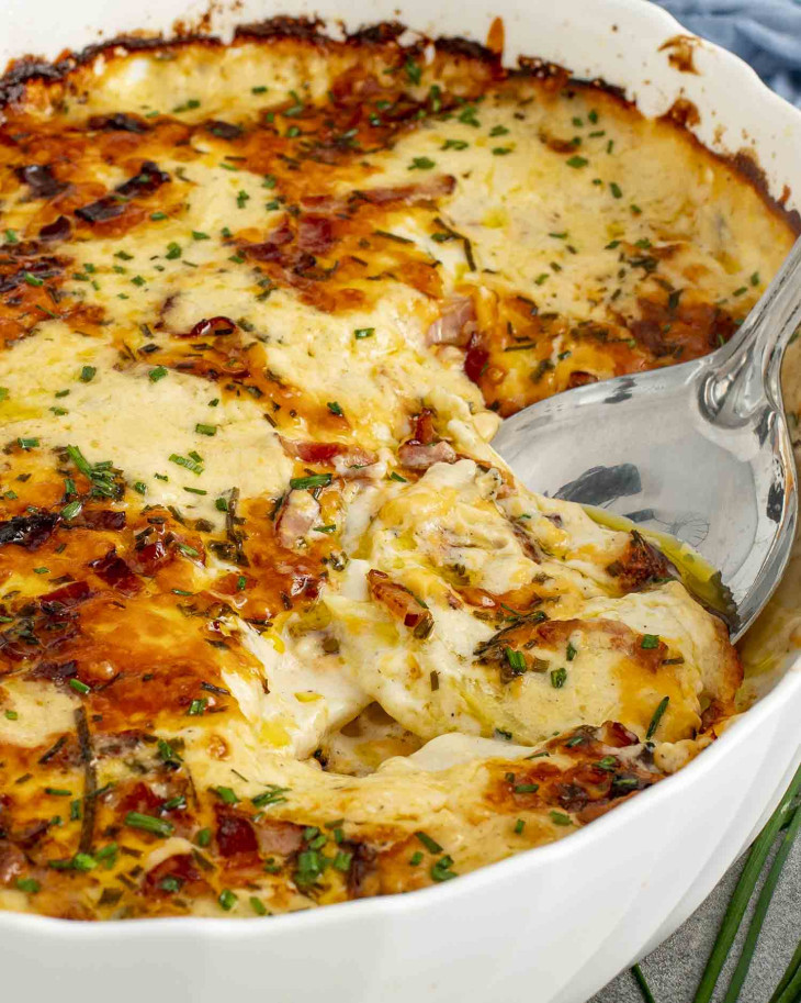 Loaded Scalloped Potatoes - Jo Cooks