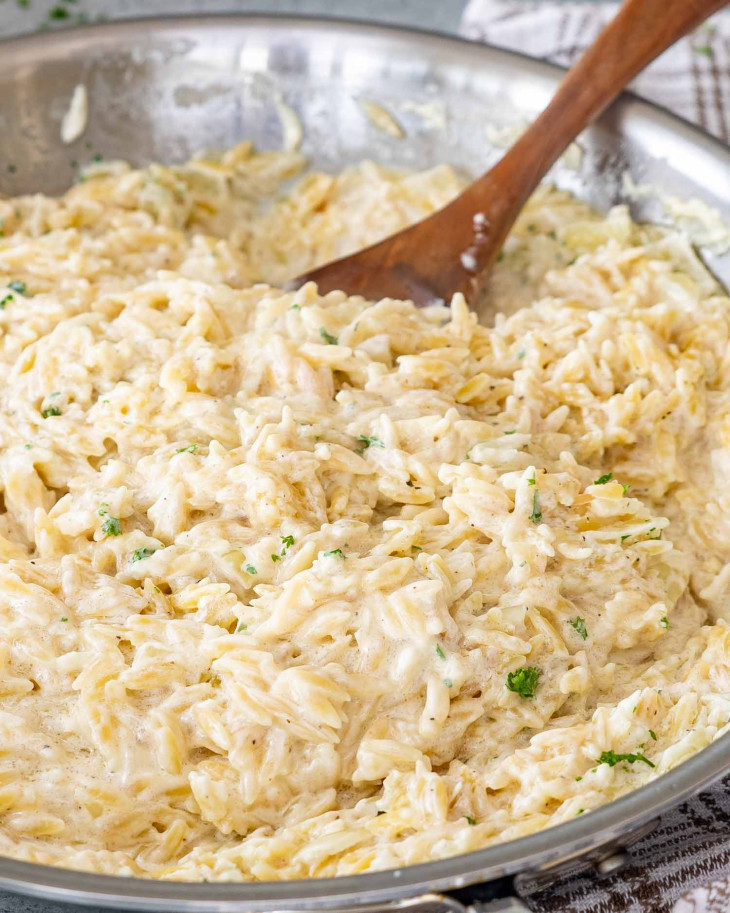 15 Minute Creamy Garlic Parmesan Orzo - Jo Cooks