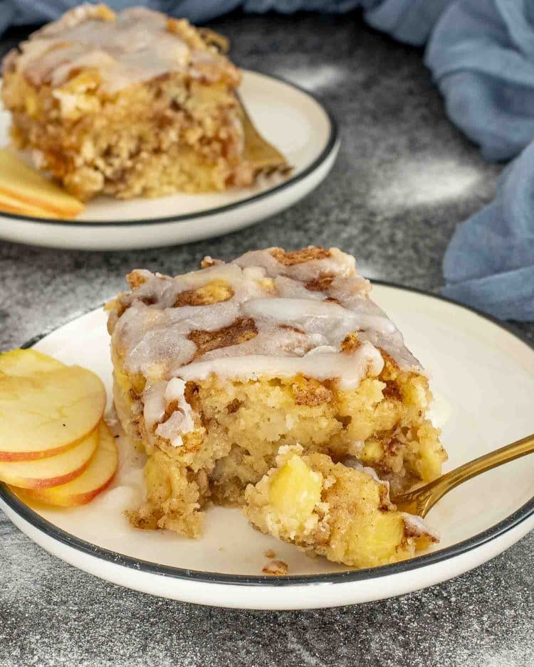 Apple Fritter Cake - Jo Cooks